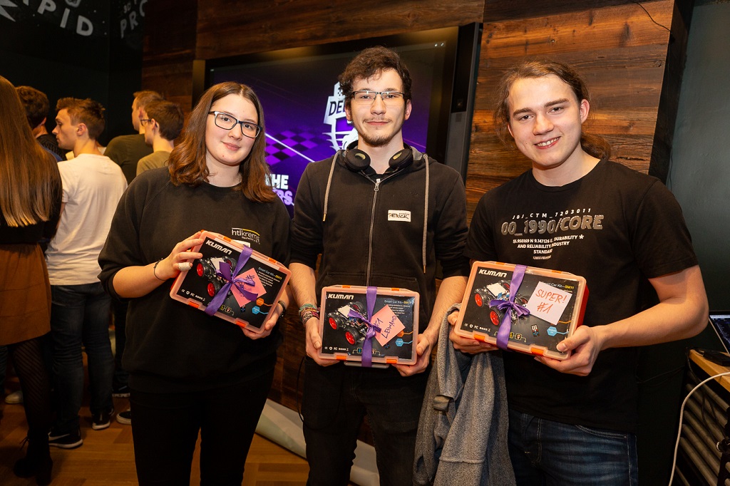 HTL/IT Krems gewinnt Accenture-Hackathon – HTL Krems